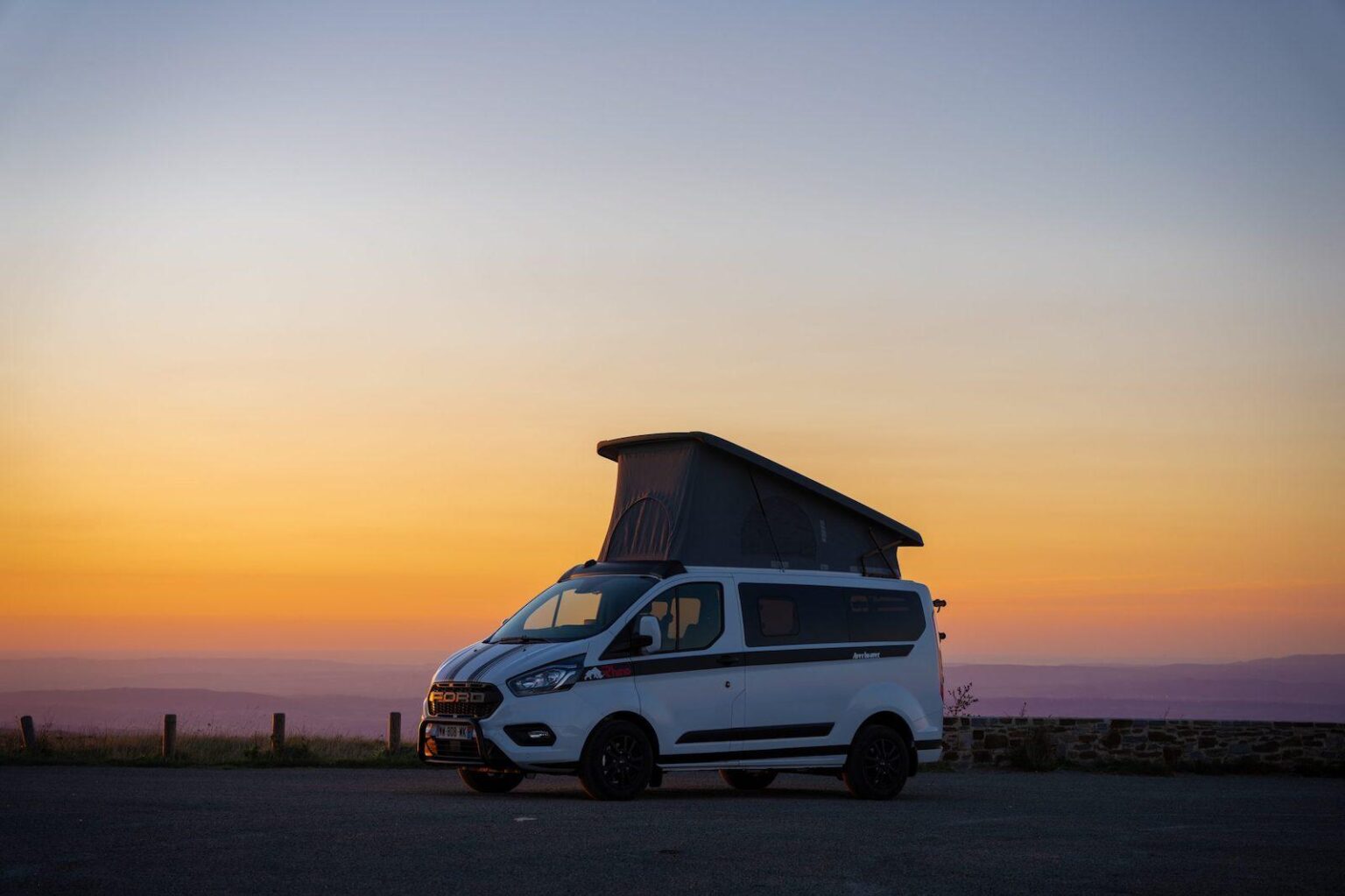 T&T Vans : le Ford Custom rejoint la famille Aventourer | Fourgonlesite