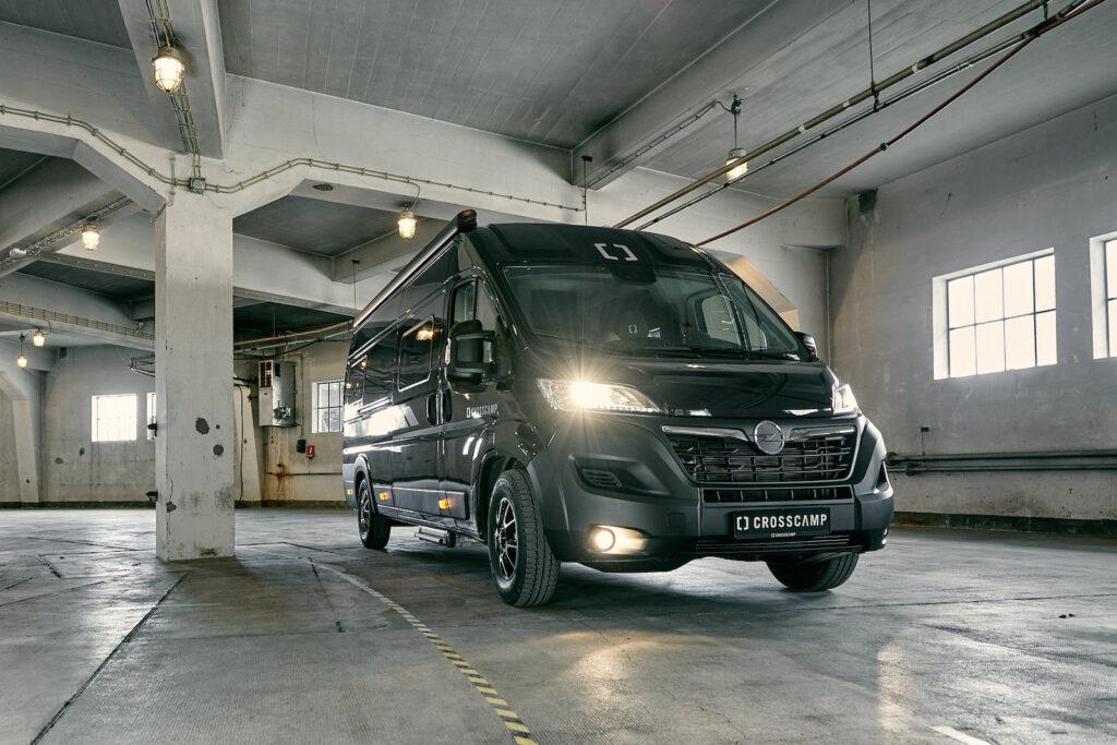 CROSSCAMP révèle un fourgon ingénieux & ultra-modulable | Fourgonlesite