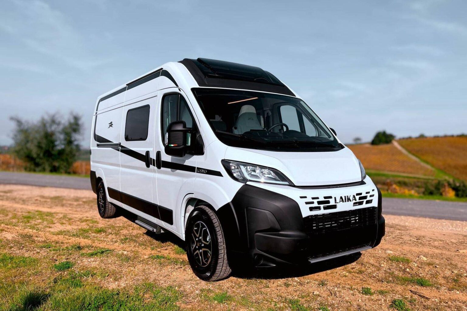 Challenger Sunset Edition et Chausson Golden Line : le fourgon 2 places ...