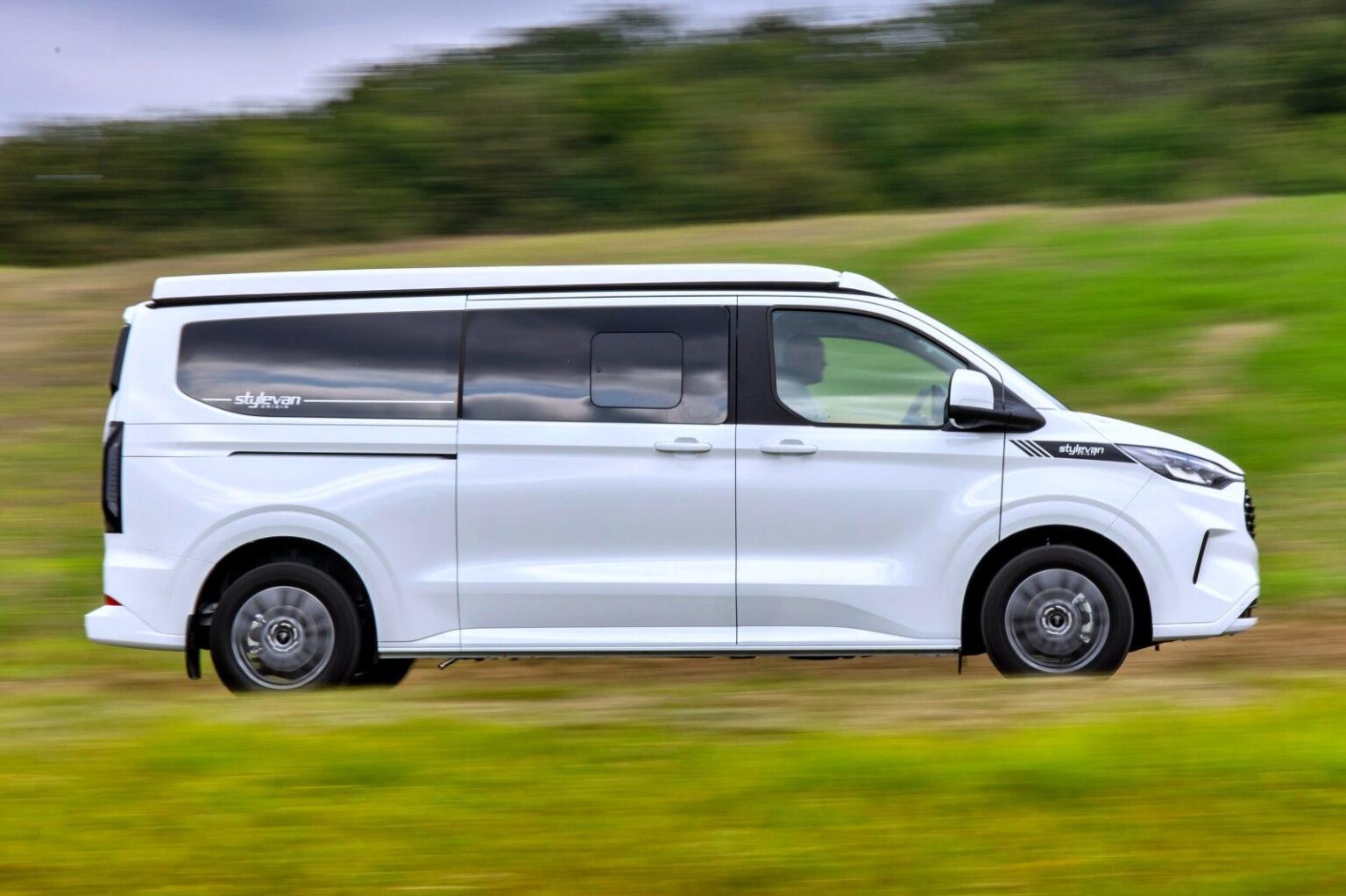 Le Ford Custom et la transmission 4x4 à l’offensive chez Stylevan ...