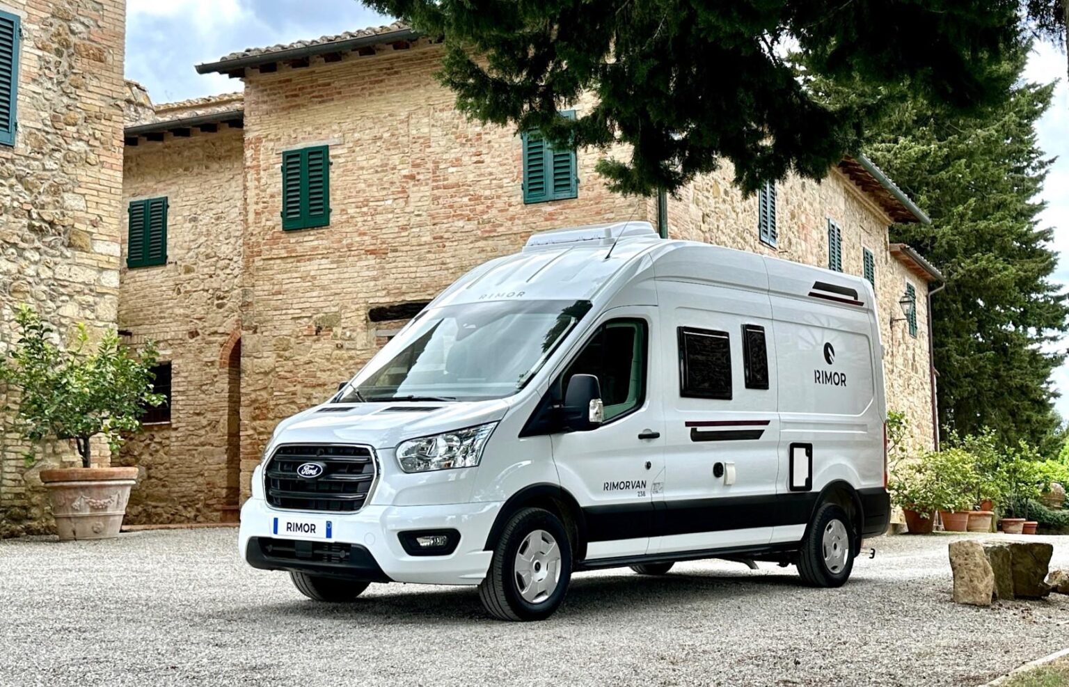 Rimor Van 238 : un nouveau camper-van sur Ford Transit à prix canon | Fourgonlesite