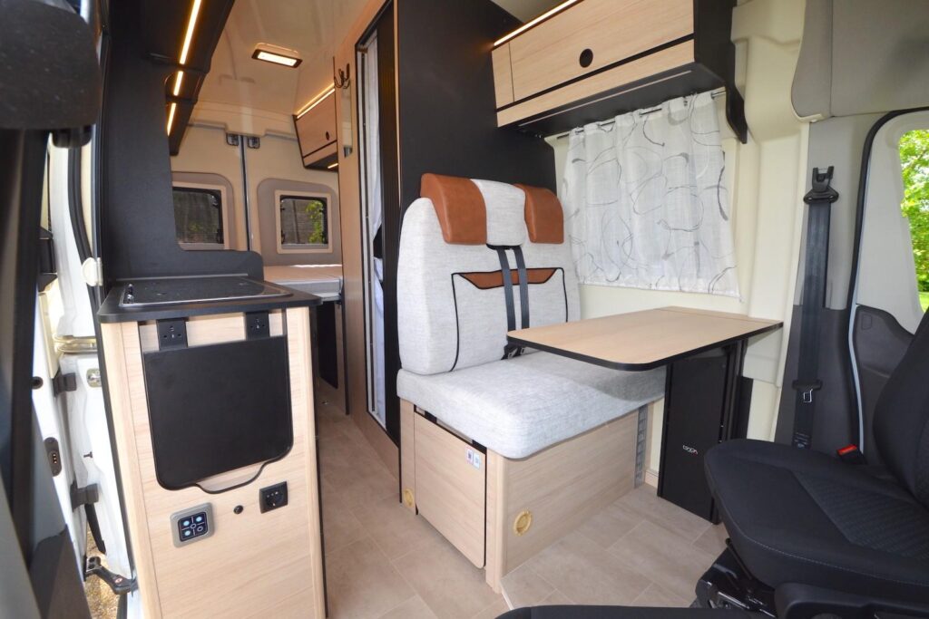 Rimor Van 238 : un nouveau camper-van sur Ford Transit à prix canon ...