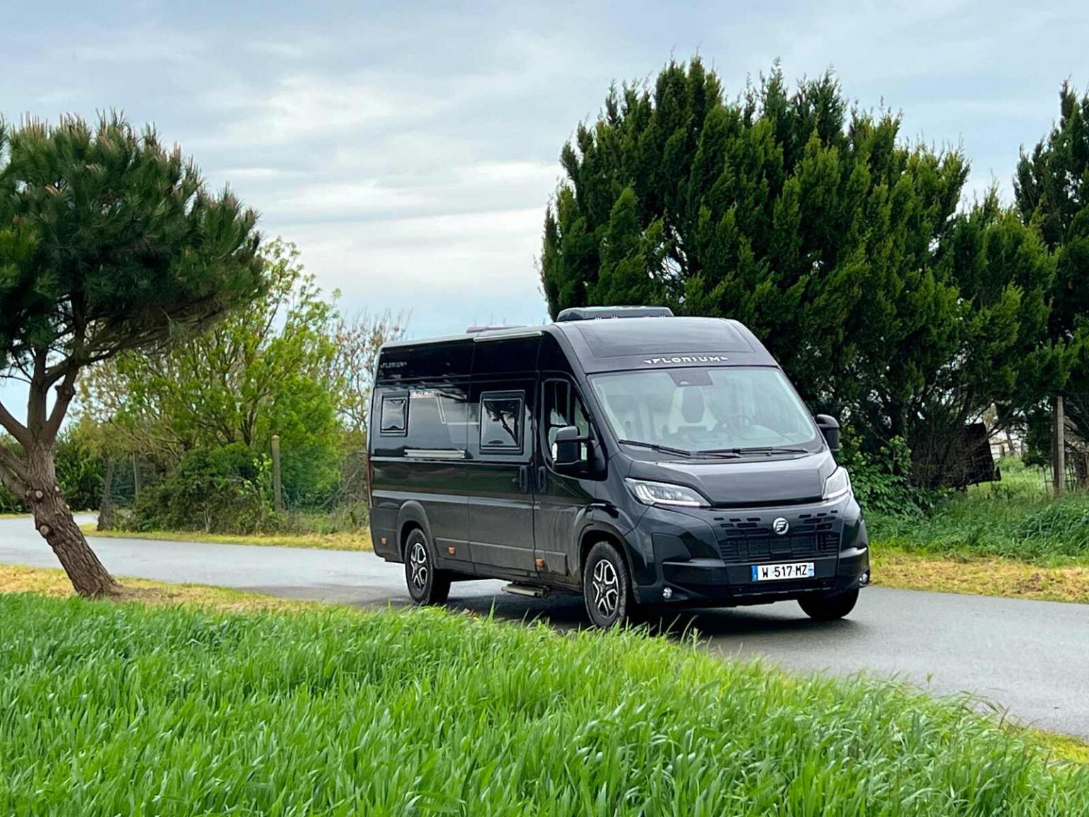 Florium Black Pearl 63 LJ : intime et fonctionnel | Fourgonlesite