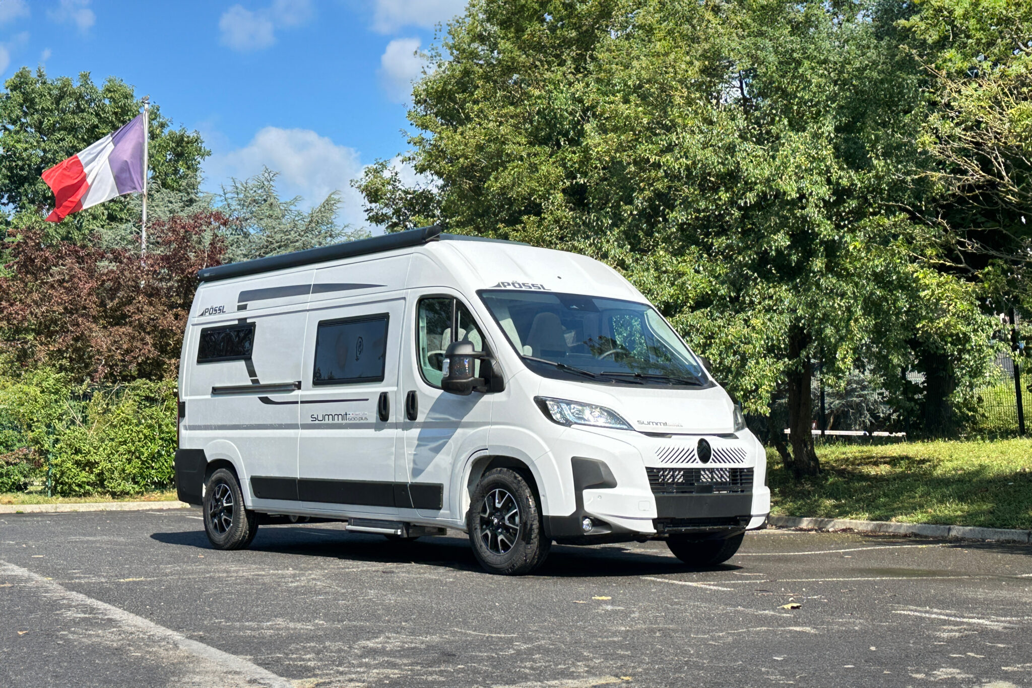 Design revisité et nouveaux matériaux pour les fourgons Adria Twin ...