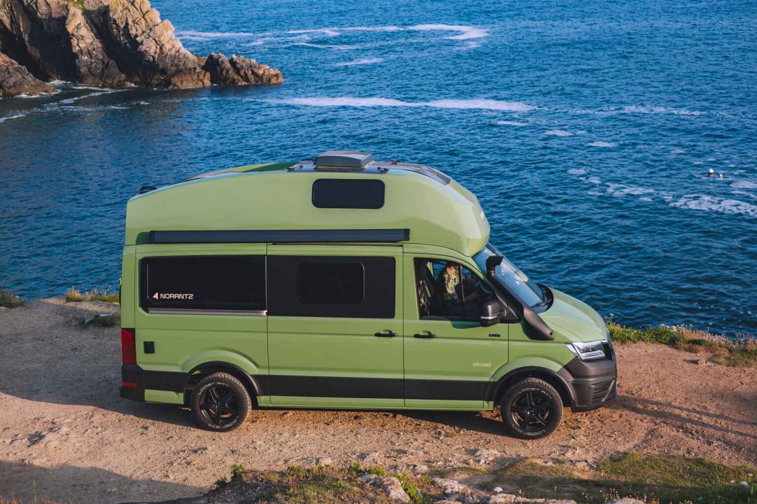 Design revisité et nouveaux matériaux pour les fourgons Adria Twin ...