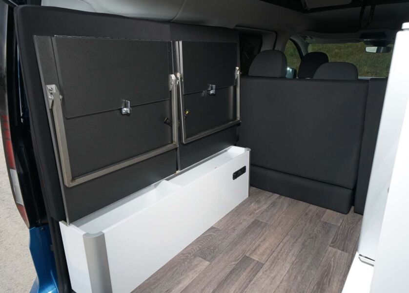 Reimo VW Caddy Camp 2 : le ludospace malin à prix accessible ...